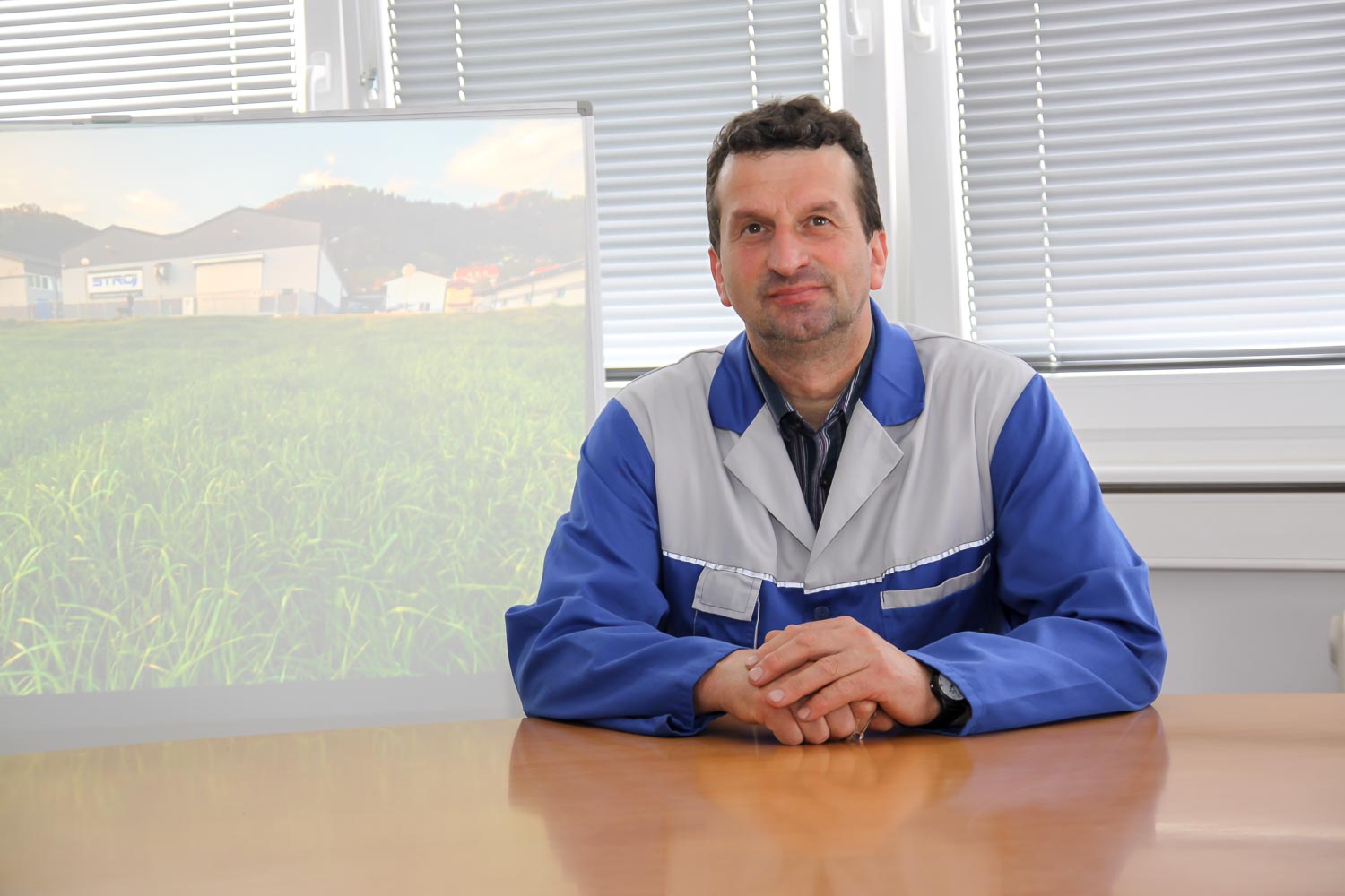 Stroj d.o.o. > Kontakt